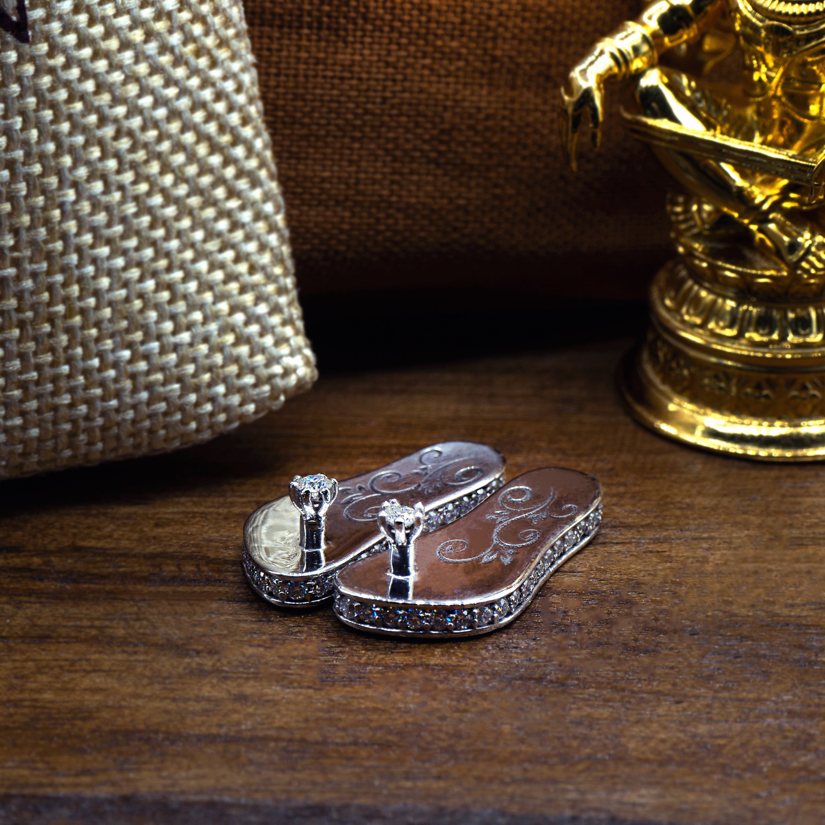 Paraphernalia – Arts of Devotion